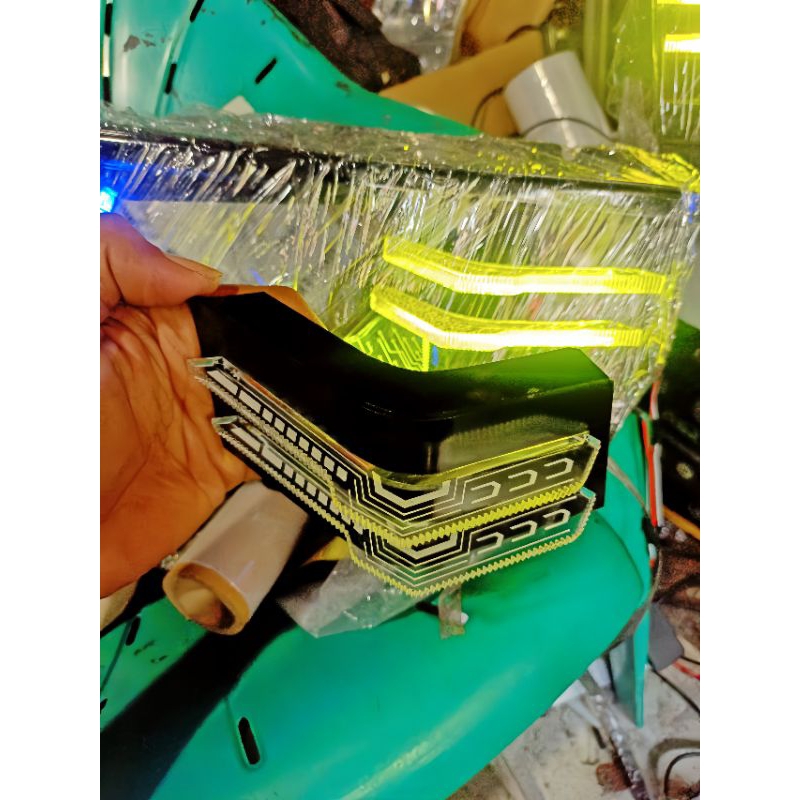 Jual Slim Frame Cakar innova reborn Premium 5D Lampu Headlamp LED RGB ...