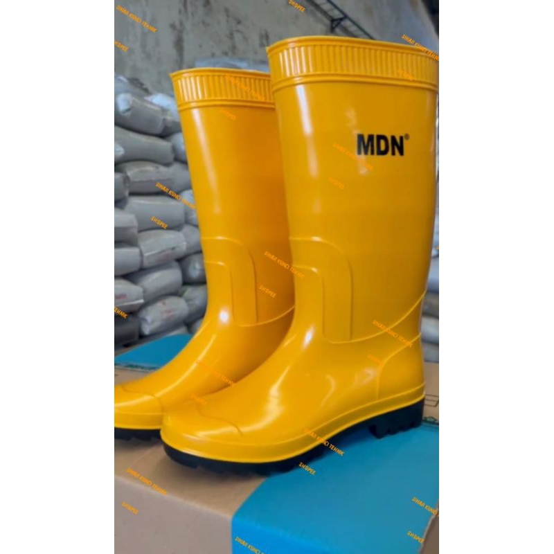 Jual Sepatu Boot Tinggi MDN Kuning APD Kontruksi Proyek Perkebunan ...