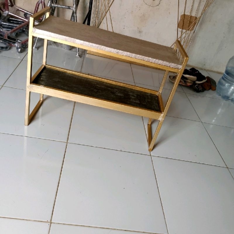 Jual rak holo 2tingkat untuk galon dan sepatu | Shopee Indonesia