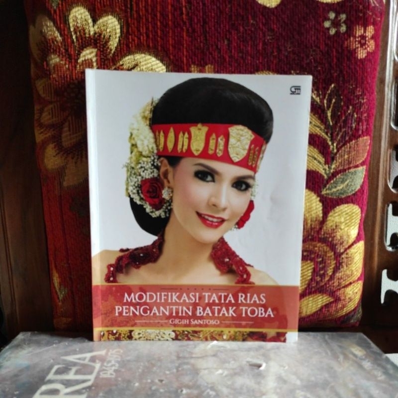 Jual Buku Original MODIFIKASI TATA RIAS PENGANTIN BATAK TOBA GIGIH ...
