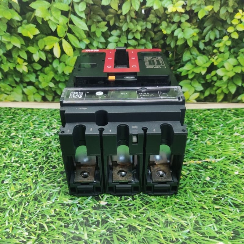 Jual MCCB Breaker adjustable VORGE VRX100F 3P 40A 32A 25A 16A 3Pole 3Phase setara NSX100F 3 P 3 ...
