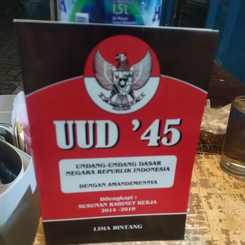Jual BUKU UNDANG-UNDANG DASAR 1945 & Amandemen | Shopee Indonesia