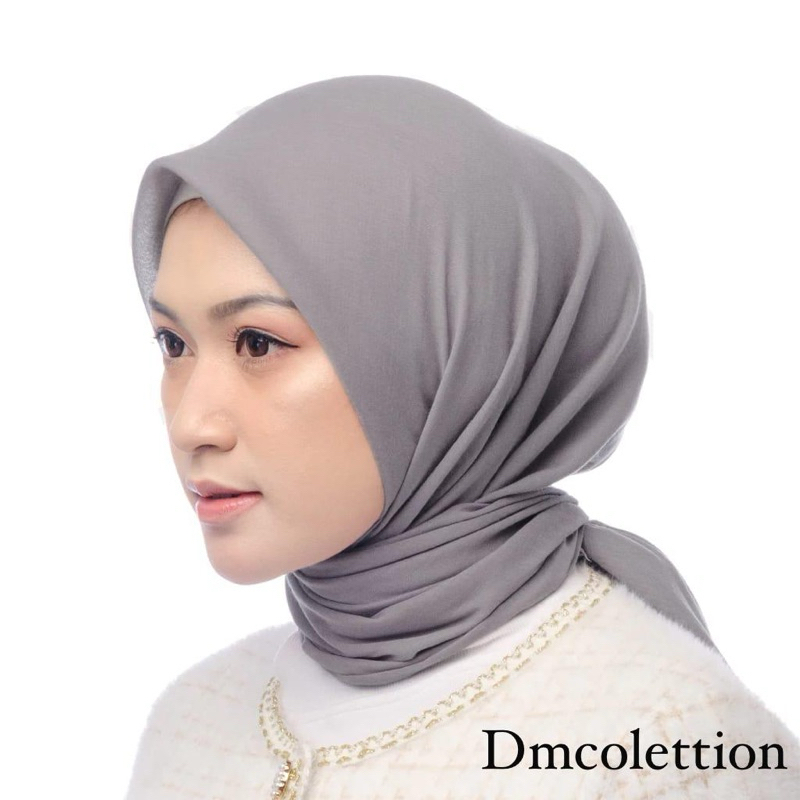 Jual DMColettion - Hijab Paris Jadul/Hijab Segiempat Polos/Hijab Paris Varisha | Red Rose ...