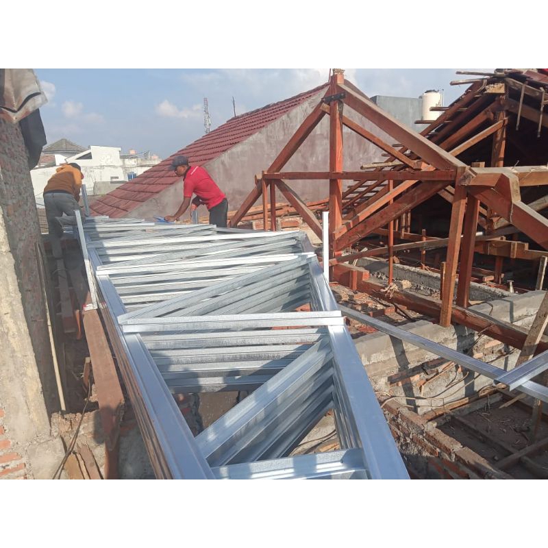 Jual bongkar atap lama ganti baja ringan/renovasi atap lama ganti baja ...