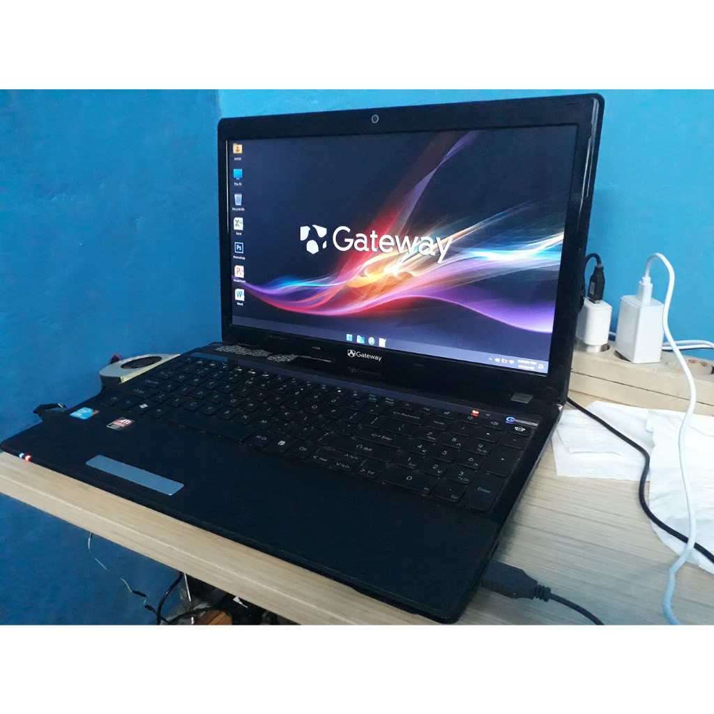 Jual Laptop Core i3 Gateway. Ram 4GB. Harddisk 320GB. Layar 15inch ...