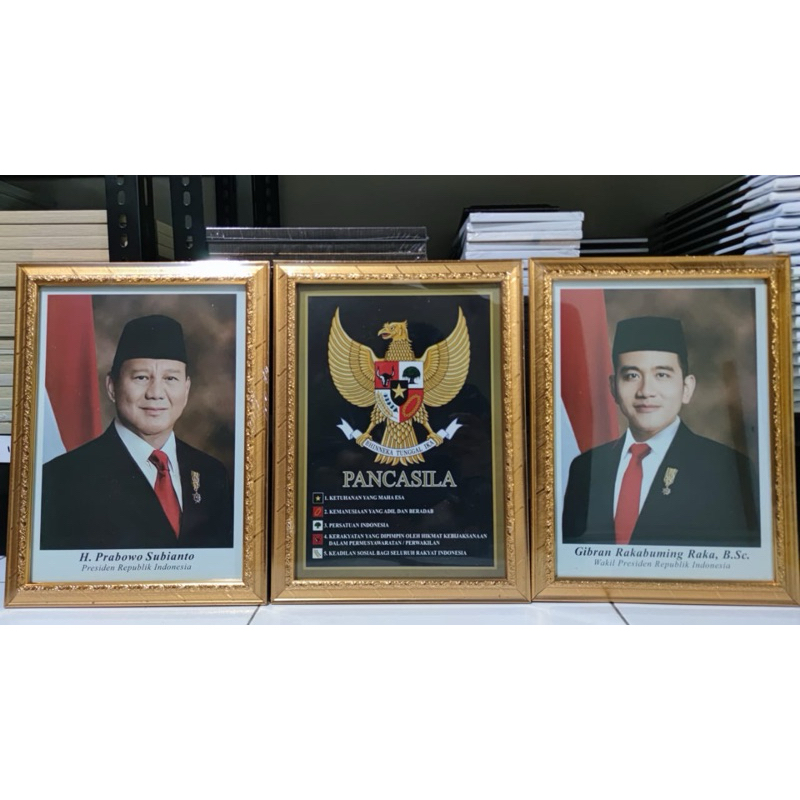 Jual Foto presiden dan wakil presiden terbaru//1 set isi 3 ADA KACANYA//prabowo, gibran, garuda ...