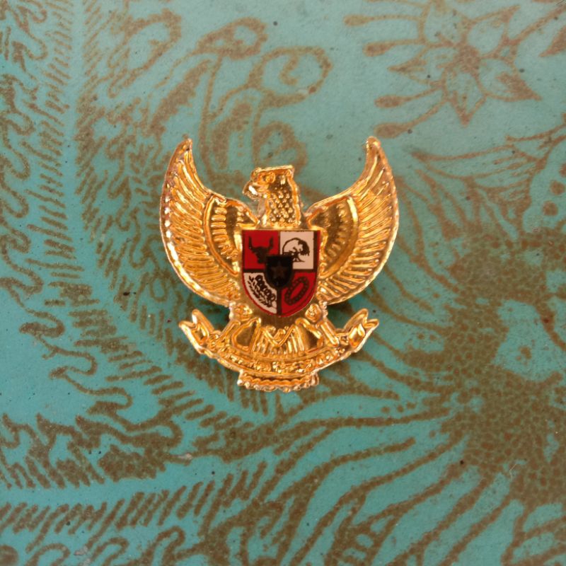 Jual PIN GARUDA WARNA EMAS UKUR 3CM | Shopee Indonesia