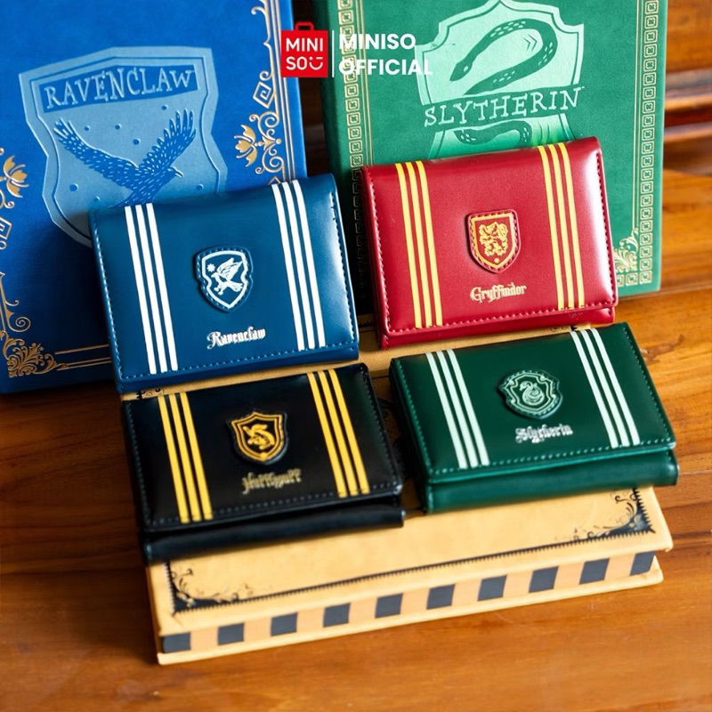 Jual Dompet lipat Harry Potter x Miniso - varian gryffindor ...