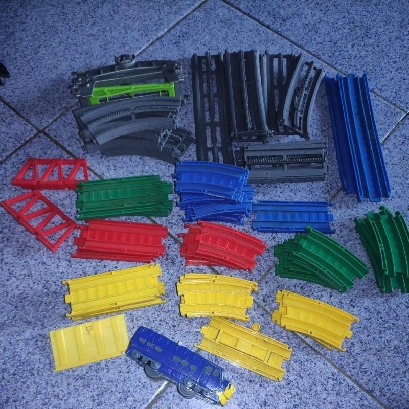 Jual Track Thomas & Friends Chuggington Do City Fenbo Trek kereta ...