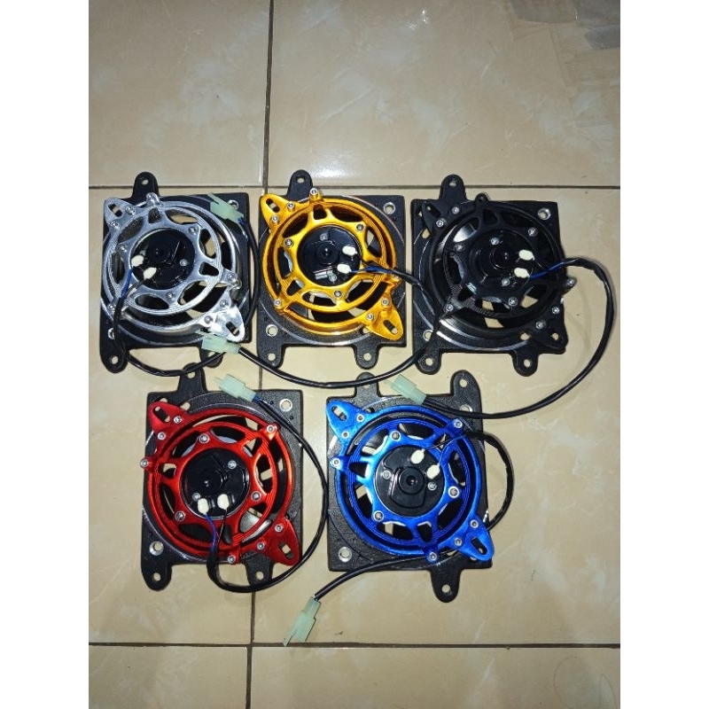 Jual breket cover extra fan kipas radiator.cover extra fan otuom motor Honda Vario 125/150 ...