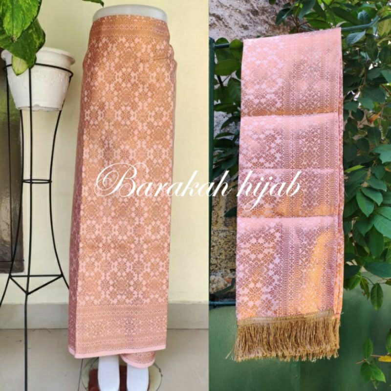 Jual Satu Set Rok Songket Selendang segiempat glamor Ciput Cardigan ...
