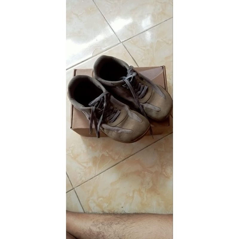 Jual preloved sepatu barefoot seken second nyeker | Shopee Indonesia