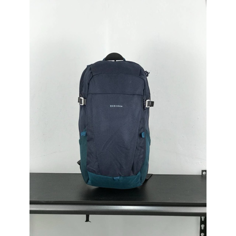 Jual Backpack QUECHUA 20L | Shopee Indonesia