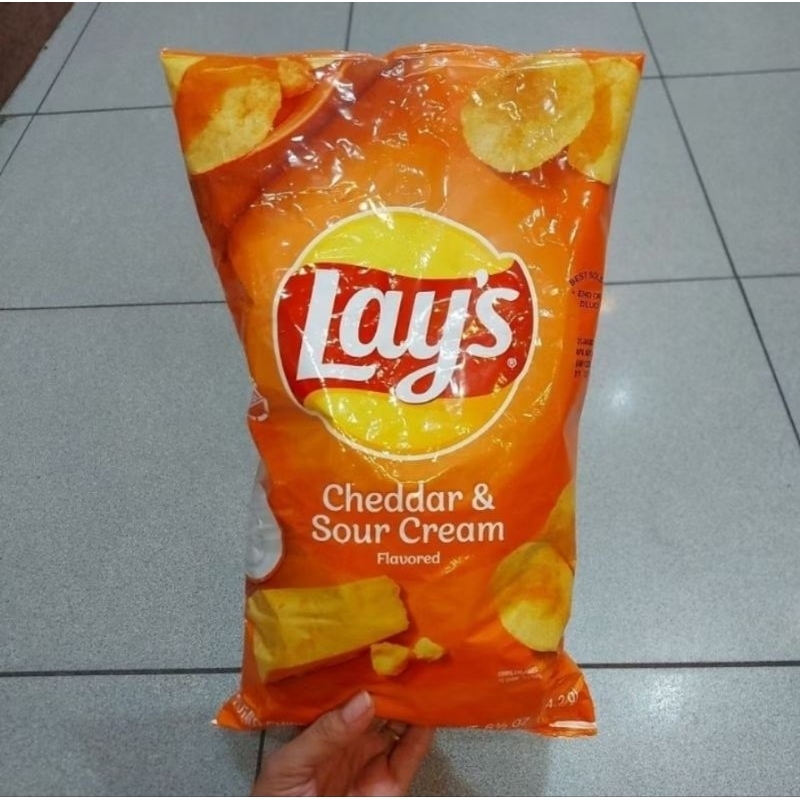 Jual lay's potato chips cheddar & sour cream 184,2g lays keripik ...