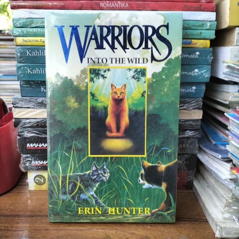 Jual warriors-into the wild-erin hunter | Shopee Indonesia
