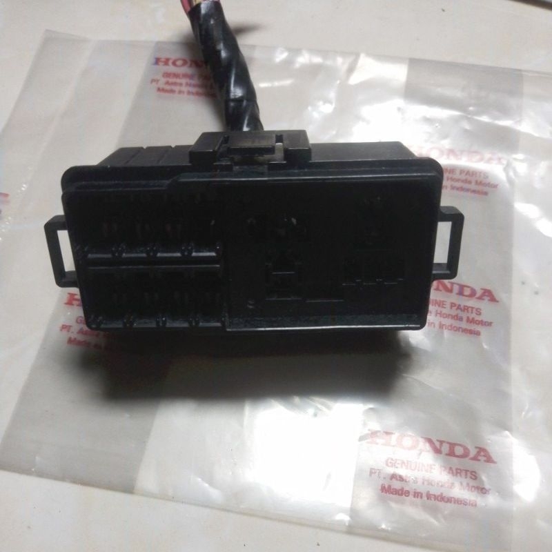 Jual Rumah Box Sikring Sekring Set Beat FI ESP pop Street Scoopy box ...