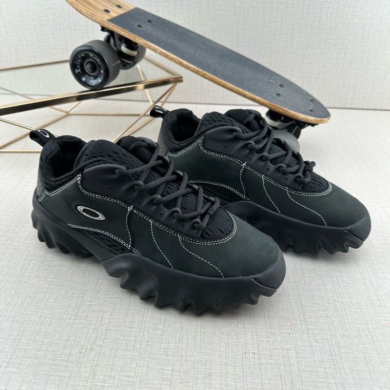 Jual SEPATU Oakley Factory Team Chop Saw x Brain Man's preorder ...