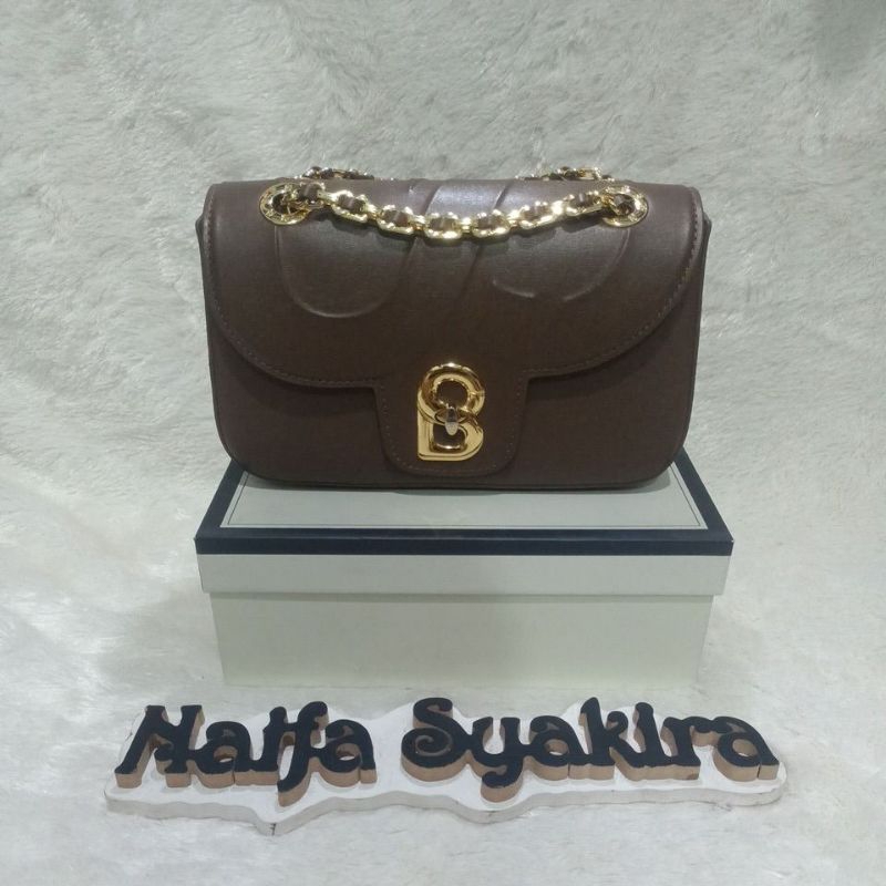 Jual Tas Buttonscarves Alma small Prelovid lengkap box | Shopee Indonesia