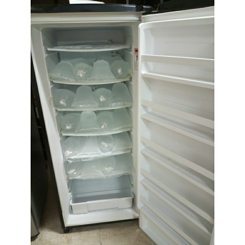 Jual Freezer Es Batu Aqua AQF- S6 (6 rak beli dari baru) | Shopee Indonesia