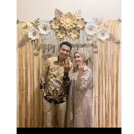 Jual ready Paper flower dekorasi bunga kertas backdrop lamaran dekorasi ...