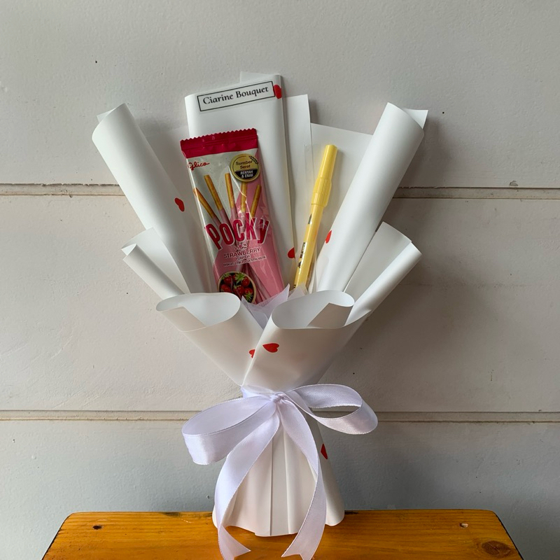 Jual [KHUSUS BATAM] BUKET BUNGA HARI GURU by Ciarine bouquet BATAM ...