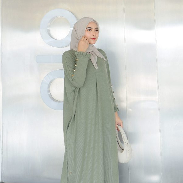 Jual Mecca Batwing Ruffle by EDek Bahan Knit Premium Busui Friendly - Wudhu Friendly | Shopee ...