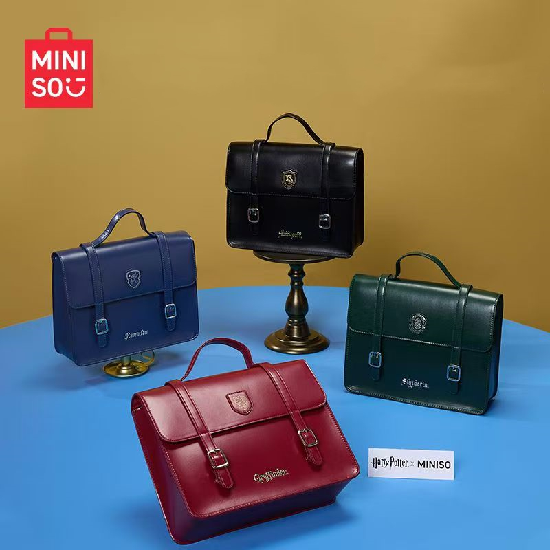 Jual MINISO Harry Potter Co-branded Hogwarts School Of Witchcraft And ...