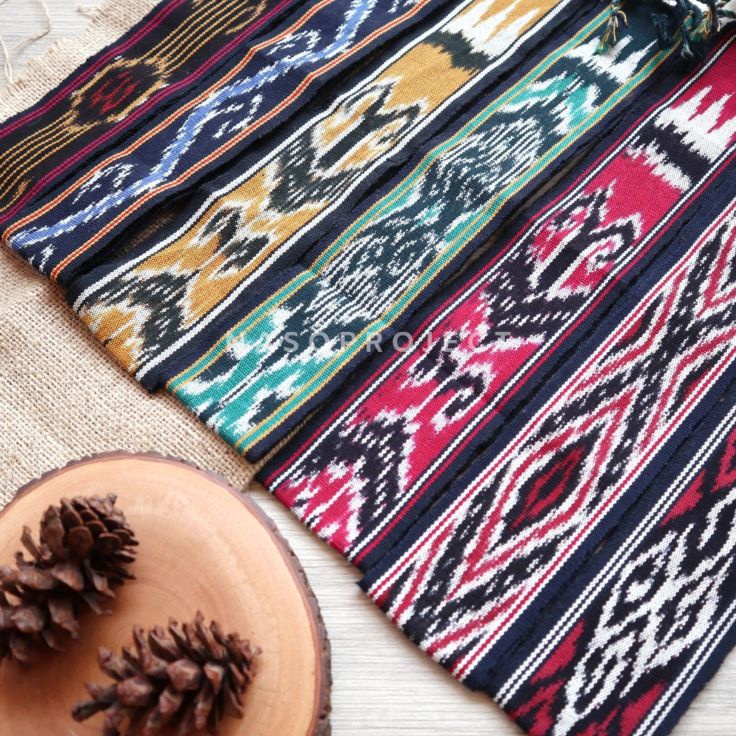 Jual Ikat Kepala Tenun Ek Dayak Kalimantan Toraja NTT | Shopee Indonesia