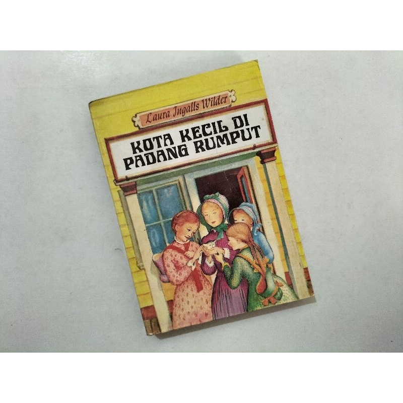 Jual Novel Remaja Saduran Kota Kecil di Padang Rumput, karya Laura ...