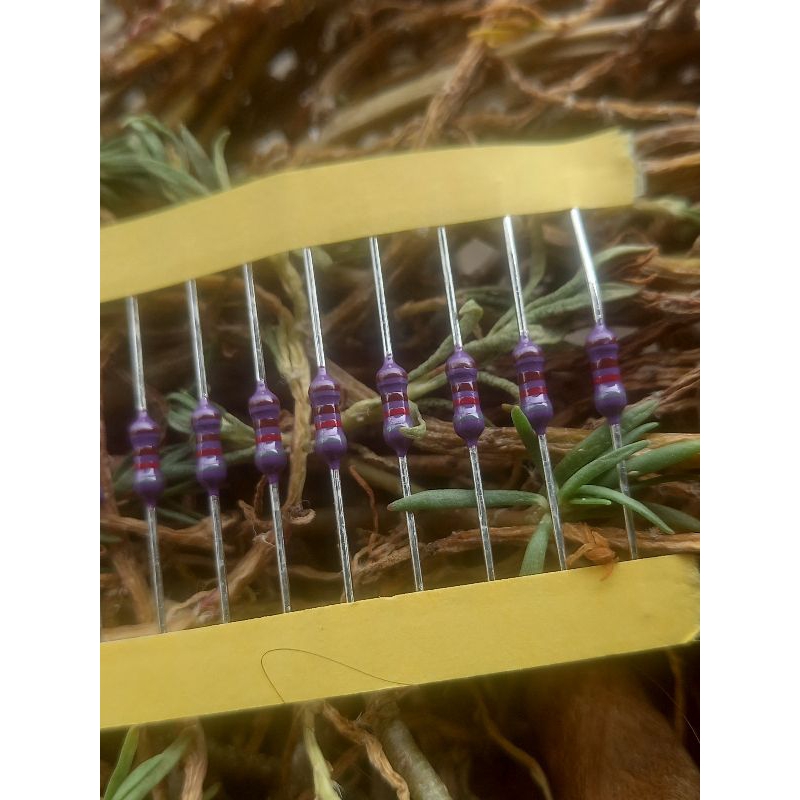 Jual resistor unggu 820 ohm 1/4 wat orginal zero harga untuk 50pc ...