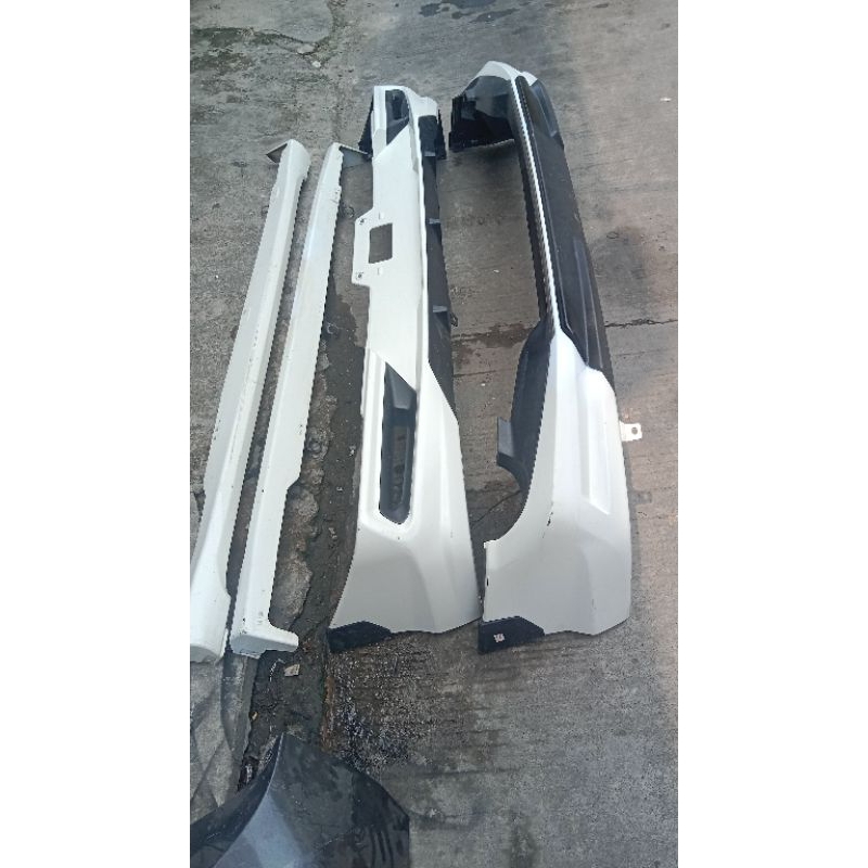 Jual bodykit toyota raize gr komplit original | Shopee Indonesia