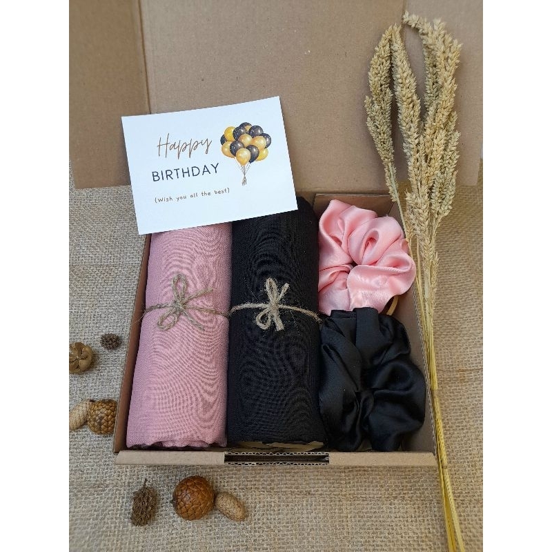 Jual Hampers hijab premium dan scrunchie - Gift Box kado aestethic/kado ...