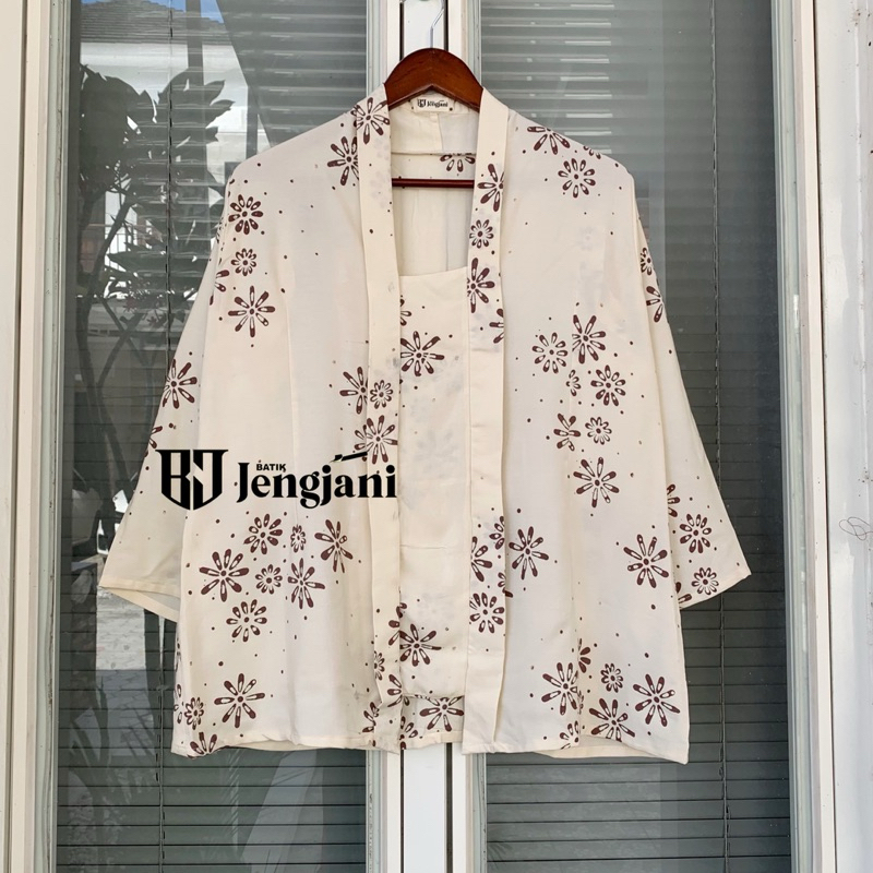Jual Kutubaru Encim Premium | Kebaya Batik Bunga | Shopee Indonesia