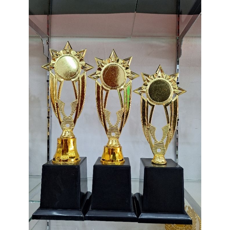 Jual PIALA FIGUR SET JUARA 1 2 3/ TROPHY SET 3 PIALA | Shopee Indonesia