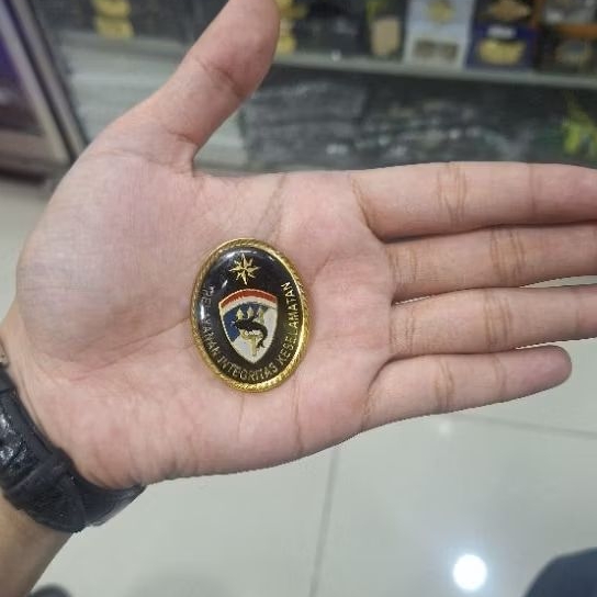 Jual PIN KECIL KPLP | PELAYANAN INTEGRITAS KESELAMATAN | Shopee Indonesia