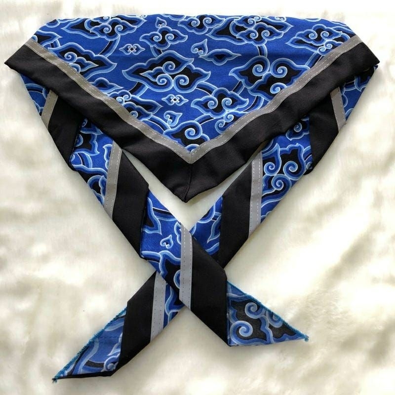 Jual scraf batik pramuka menyala dalam gelap | scraf batik mega mendung ...
