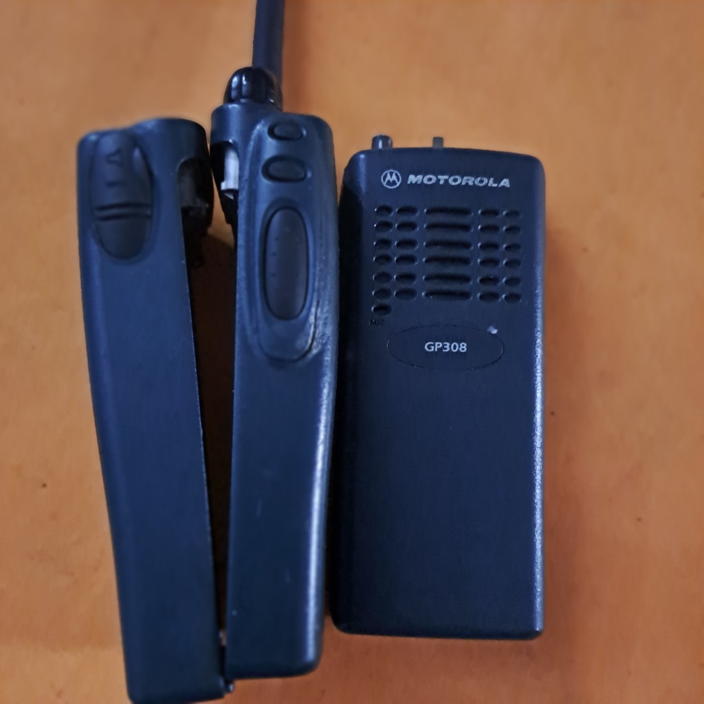 Jual MESIN HT MOTOROLA GP308 VHF DAN MOTOROLA GP 308 UHF NORMAL HARGA ...