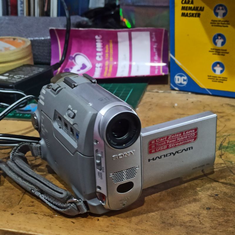Jual KAMERA HANDYCAM SONY DCR HC20E (MINI DV ONLY) | Shopee Indonesia