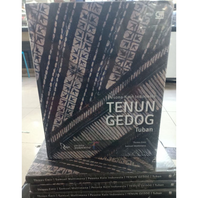 Jual buku TENUN GEDOG TUBAN(PESONA KAIN INDONESIA) | Shopee Indonesia