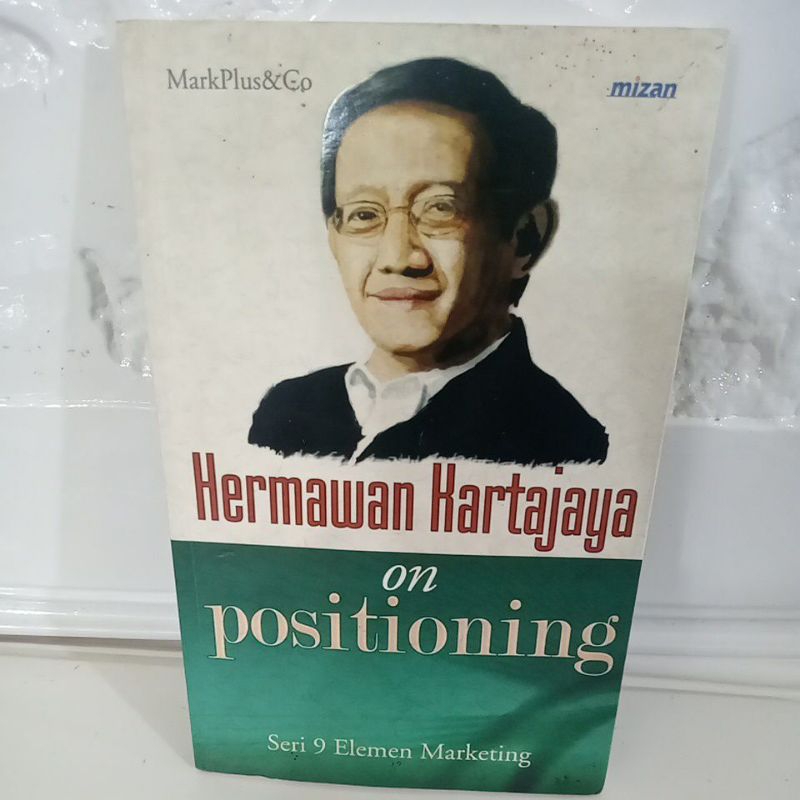 Jual Buku Original HERMAWAN KARTAJAYA ON POSITIONING | Shopee Indonesia