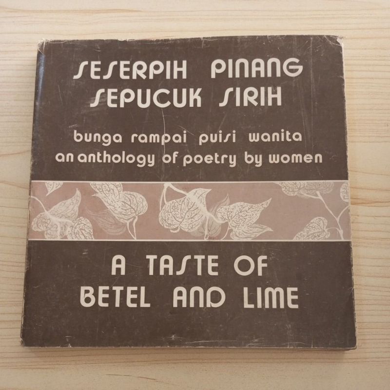 Jual BUKU SESERPIH PINANG SEPUCUK SIRIH BUNGA RAMPAI PUISI WANITA AN ...