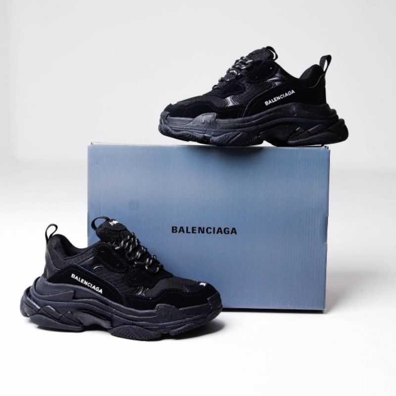 Jual BALENCIAGA TRIPLE S ALL BLACK | Shopee Indonesia