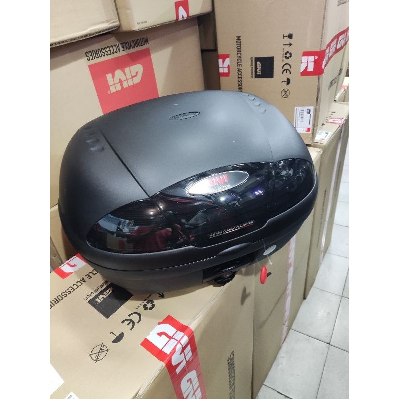 Jual Box Merk Givi Tipe E450n kapasitas 45 liter 2 helm fullface ...