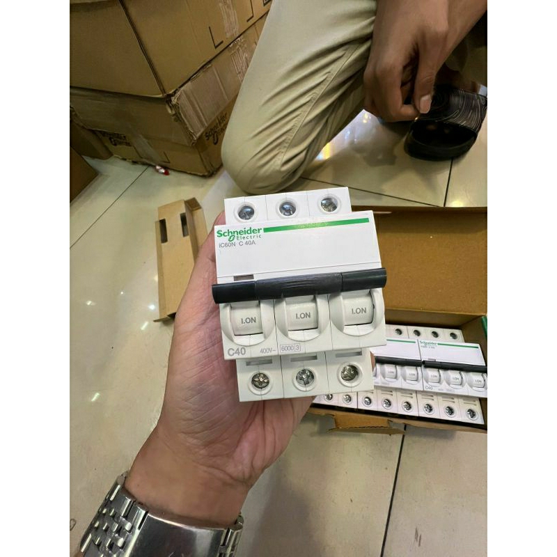 Jual MCB SCHNEIDER 40A 40 AMPERE 3P 3PHASE ACTI9 IC60N 3 POLE ORIGINAL MCB | Shopee Indonesia