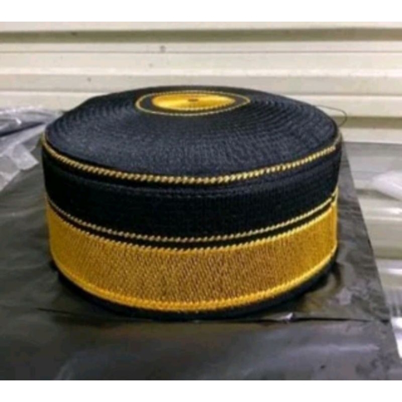 Jual gratis emas murni beli Kopiah Bugis Bulat Cocok Untuk Formal dan ...