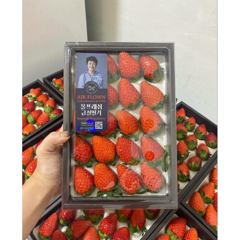 Jual Strawberry Ahjumma Korea | Strawberry Korea size besar 1 pack ...
