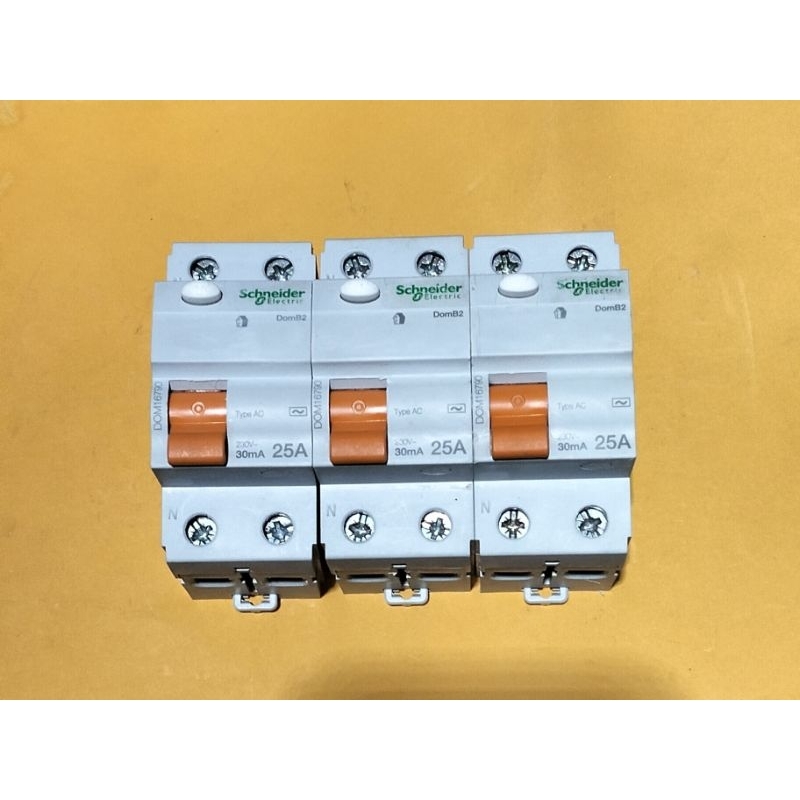 Jual elcb/rccb 2P 25A 30mA Domae Schneider Original | Shopee Indonesia