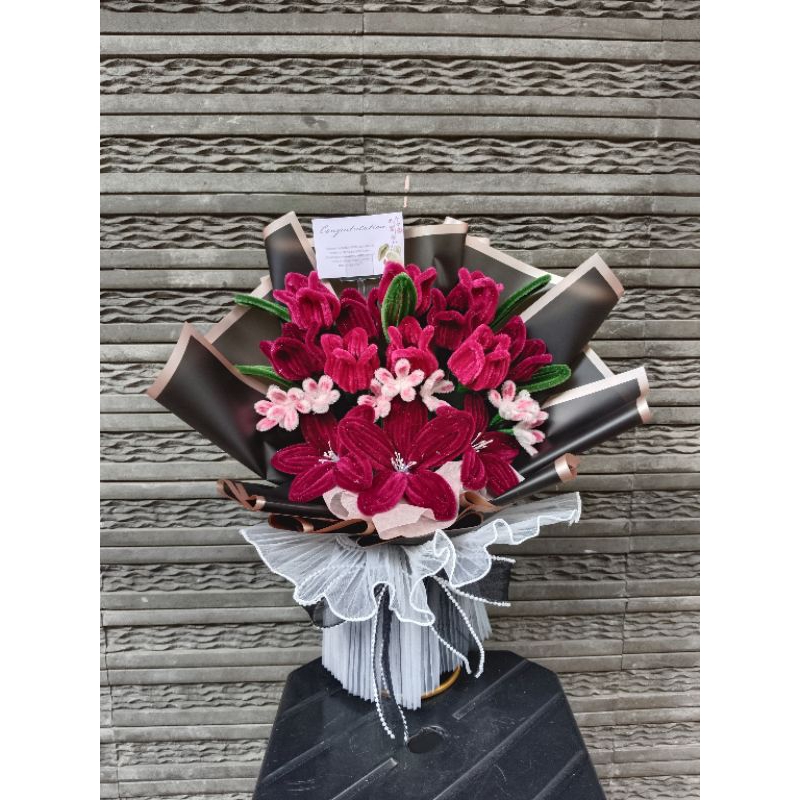 Jual Red Flower Pipe Cleaner Bouquet / Bouquet Kawat bulu / Bucket ...