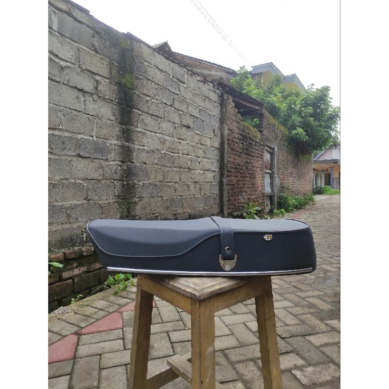 Jual Jok cb K5 jok K5 CG CGN cb racing cb herex kulit Mbtrech plat ...