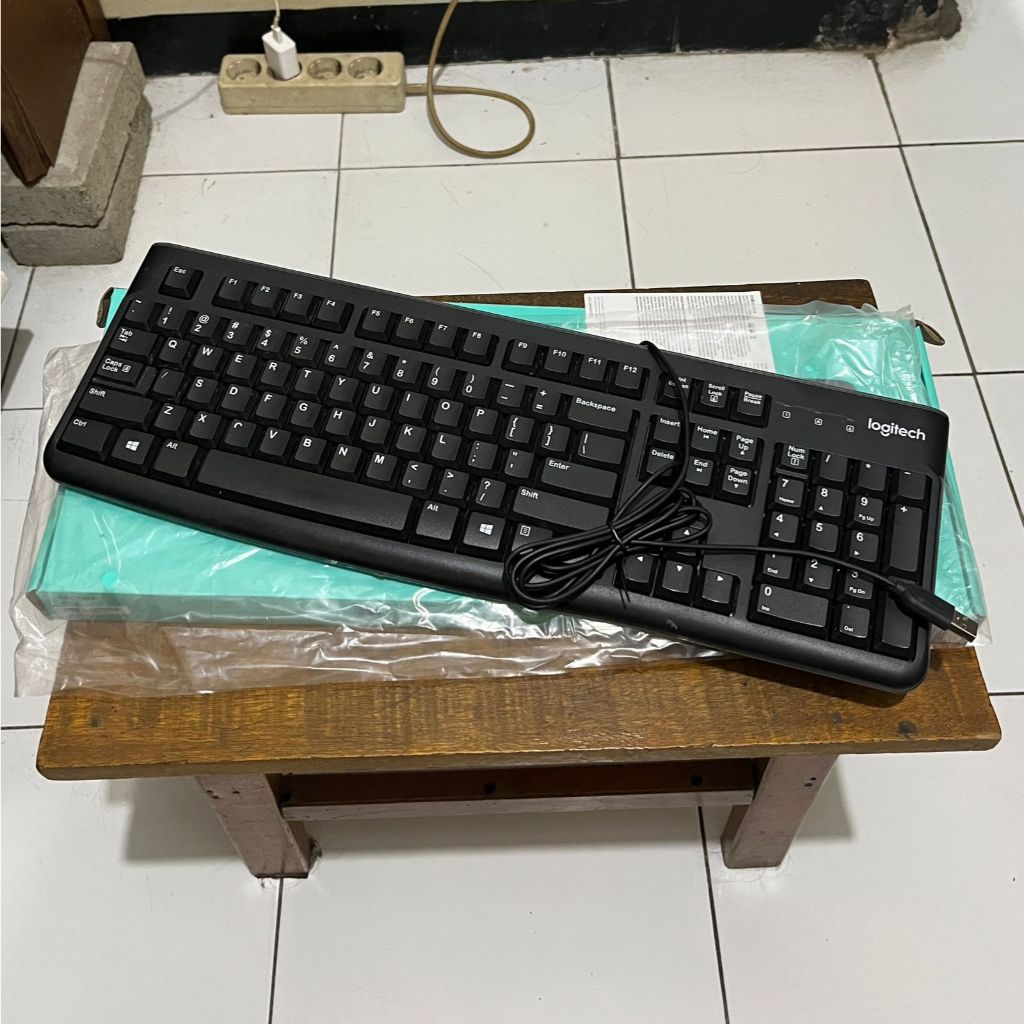 Jual Keyboard Komputer PC Logitech K120 ex kantor | Shopee Indonesia